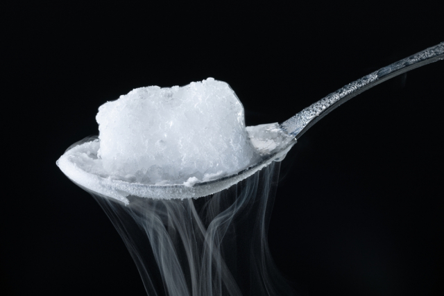 METEOFOR: Why does dry ice burn?